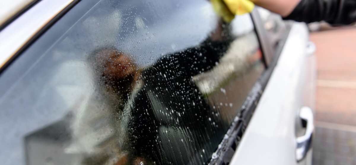 Top tips for cleaning your car windows – Car Chips For Sale